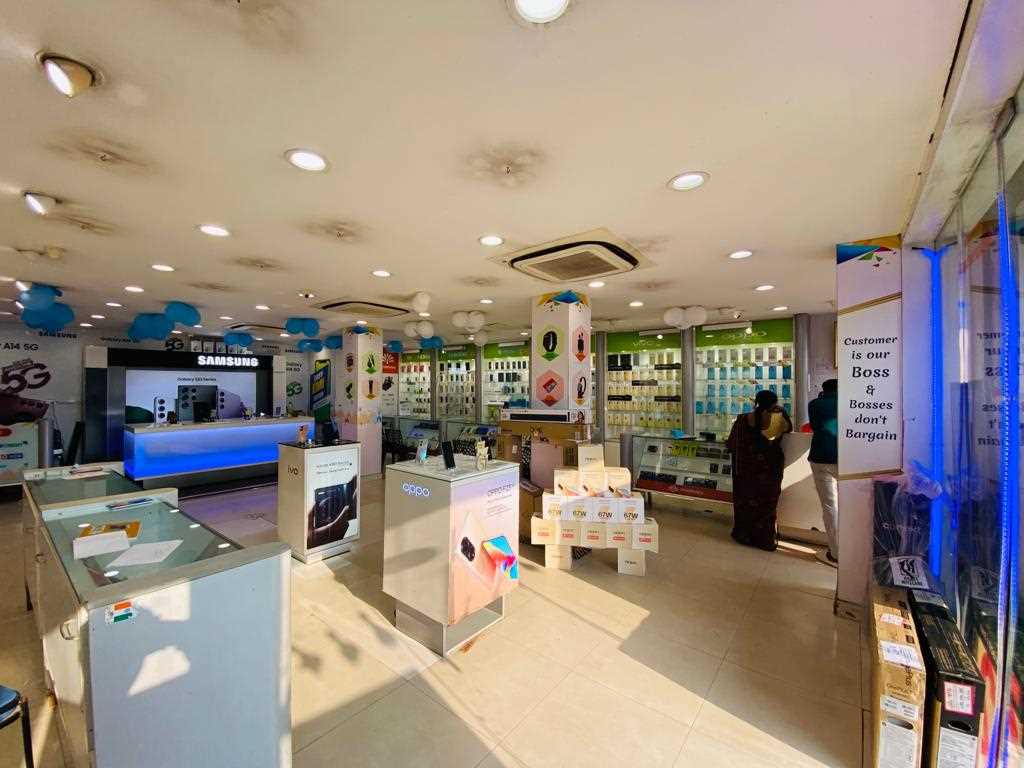 Poorvika Mobiles Kolar in KSRTC Bus Stand, Kolar | Mobiles and ...