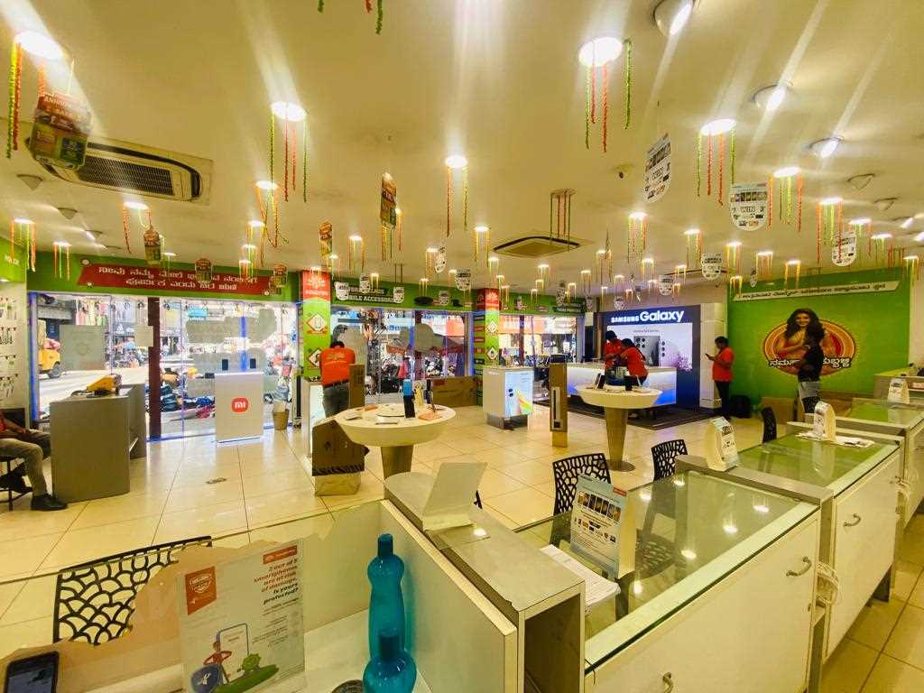 Poorvika Mobiles Hubli Koppikar Road - Eureka Complex in Eureka Centre ...