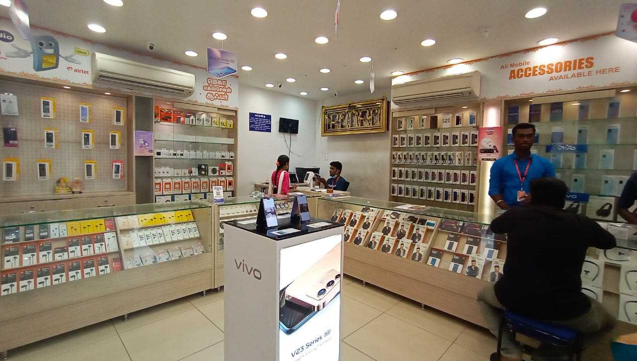 Poorvika Mobiles Kovilpatti in OPP:Old Bus Stand, Kovilpatti | Mobiles ...