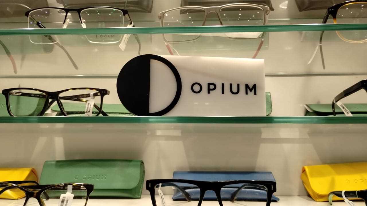ayaan-opticals-branches-near-me-optician-contact-lenses-supplier