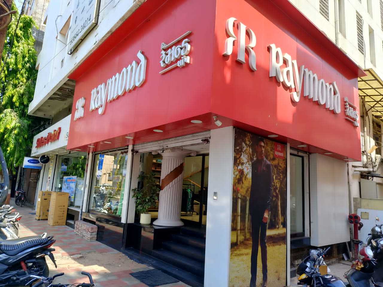 Finest Men's Suits and Clothing in Anandpura, Vadodara | Raymond