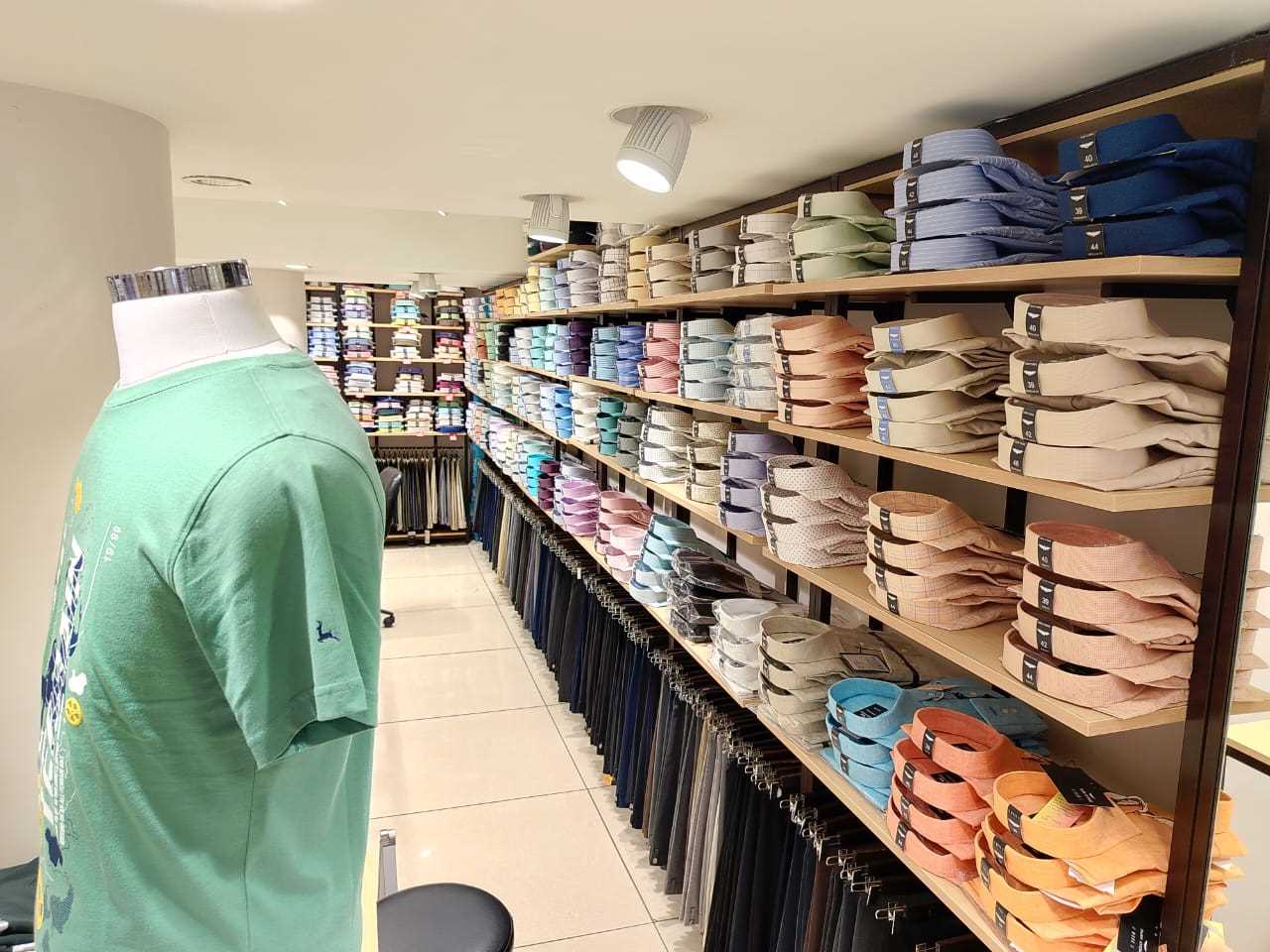 Finest Men's Suits and Clothing in Anandpura, Vadodara | Raymond