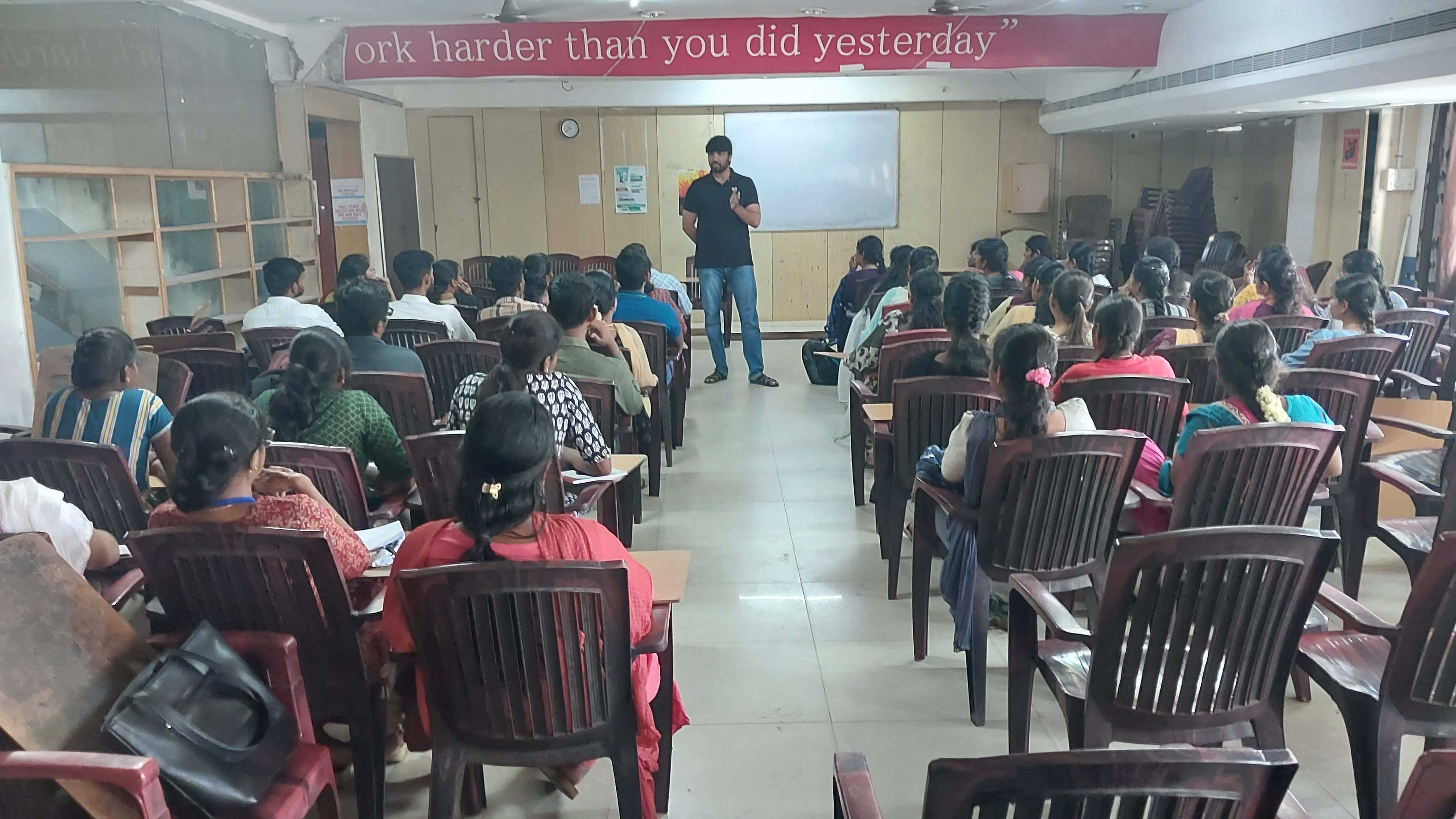 Veranda Race Govt Exams Coaching Institute - Bank, SSC, TNPSC, Railways ...