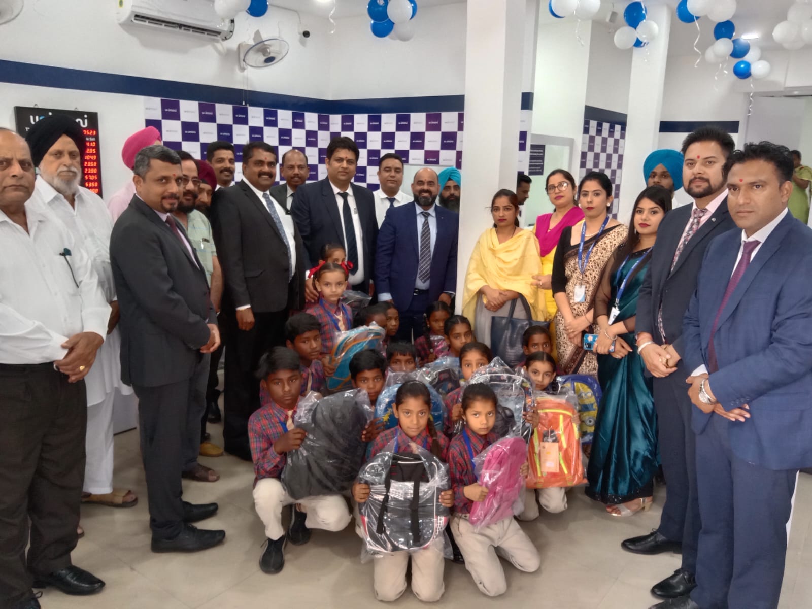 Foreign Currency Exchange & Money Transfer Services in Moti Nagar ...